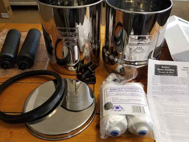 Big Berkey Gravity-Fed Water Filtration System - The Small Town Homestead